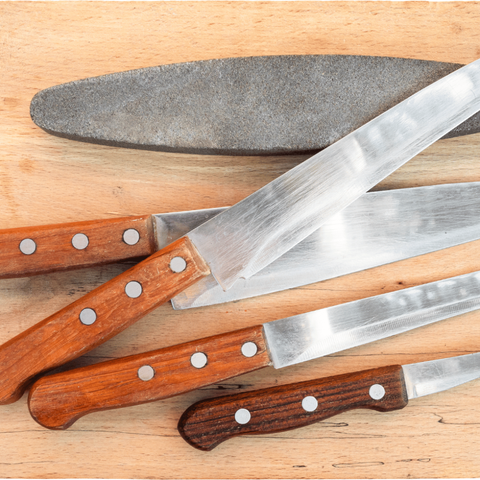 Jak dbać o ostrza noży?